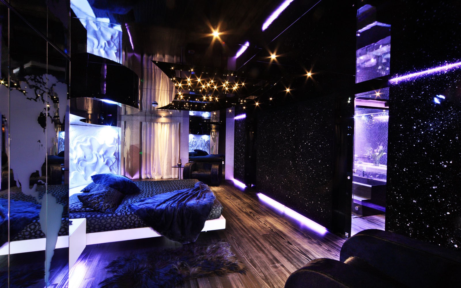 Yacht SEA FORCE ONE, Admiral | CHARTERWORLD Luxury Superyacht Charters